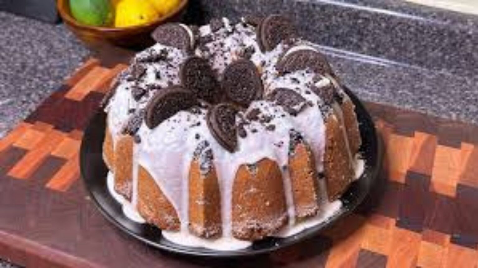 Oreo Pound Cake Recipe: A Classic Favourite - The Foods Craft